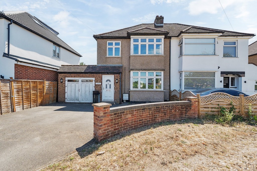 Gerrards Cross, Buckinghamshire, 3 bedroom, Semi Detached House